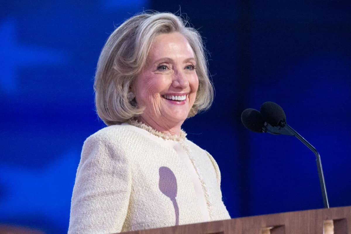 Hillary Clinton niega vínculos con Epstein; acusa a republicanos